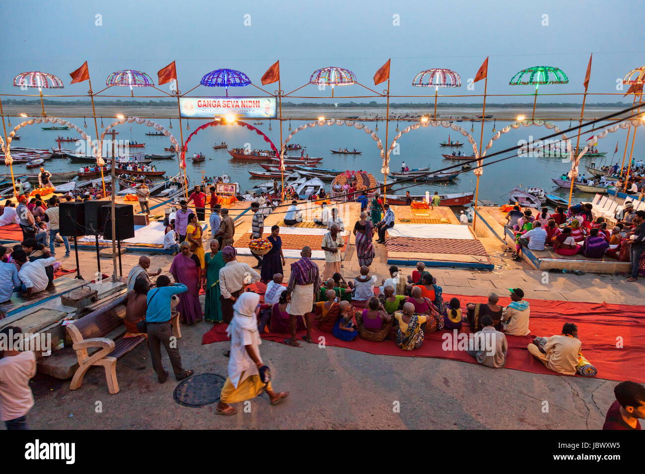 Dashashwamedh Gat, Ganga Pooja,Evening ritual at Ganga Aarti ...