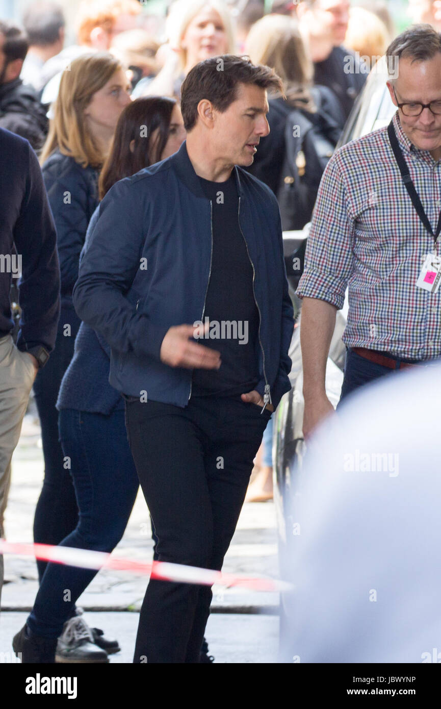 The cast of ’Mission: Impossible 6' filming a shoot out scene in Paris ...