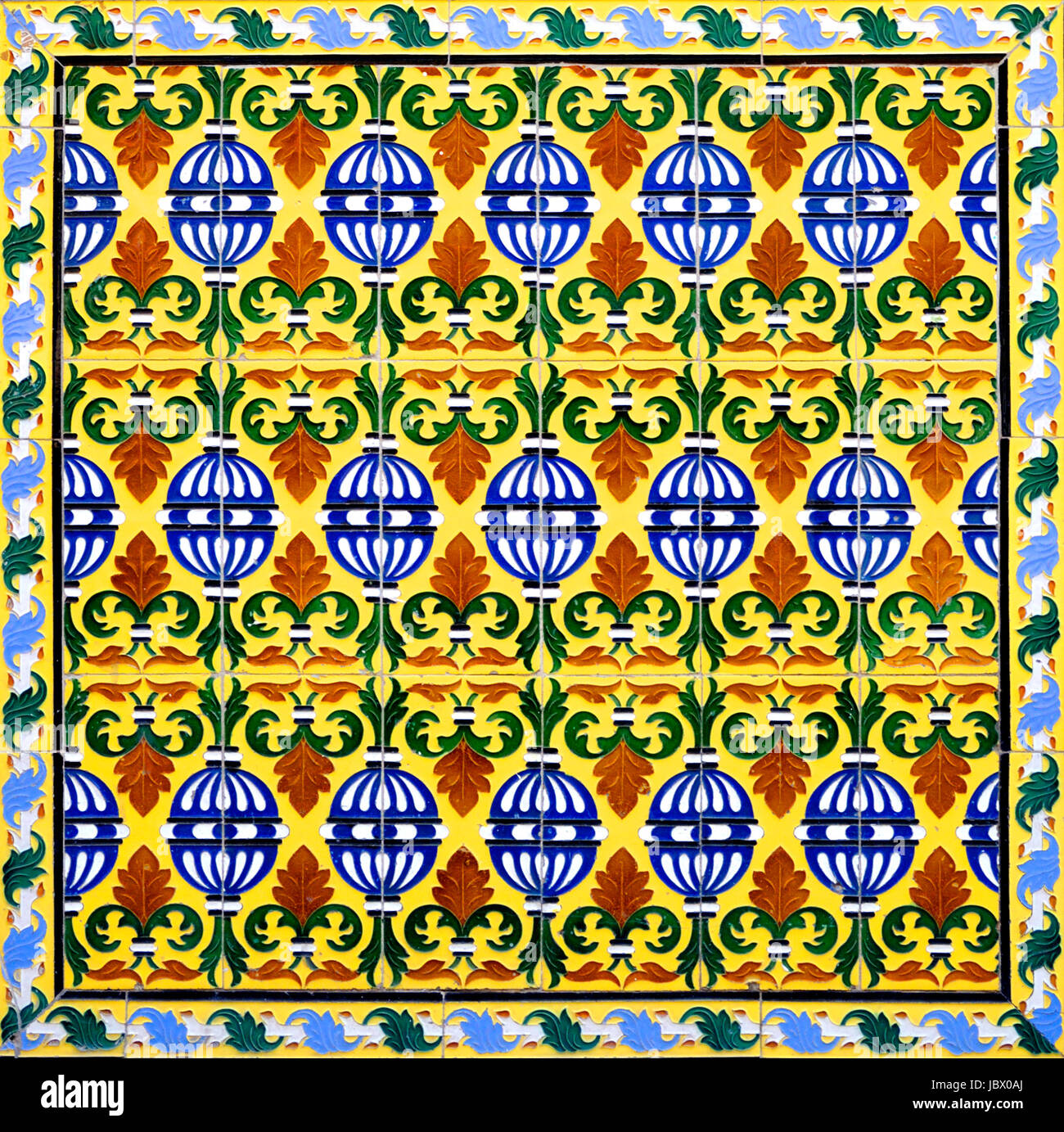 Decorative tile design hi-res stock photography and images - Alamy