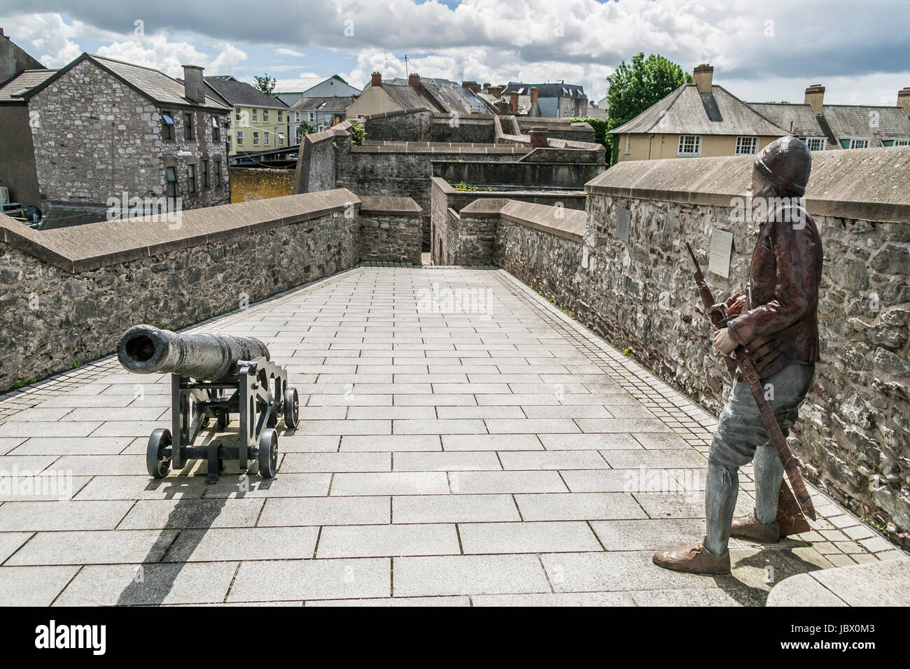 Statue of sentry and canon, Elizabeth Fort, Cork, Ireland Stock Photo ...
