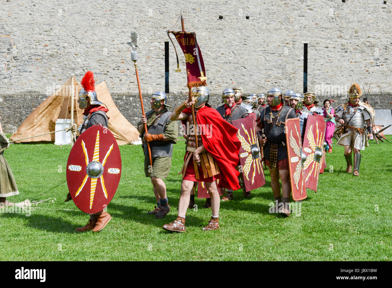 Roman centurion on guard hi-res stock photography and images - Alamy