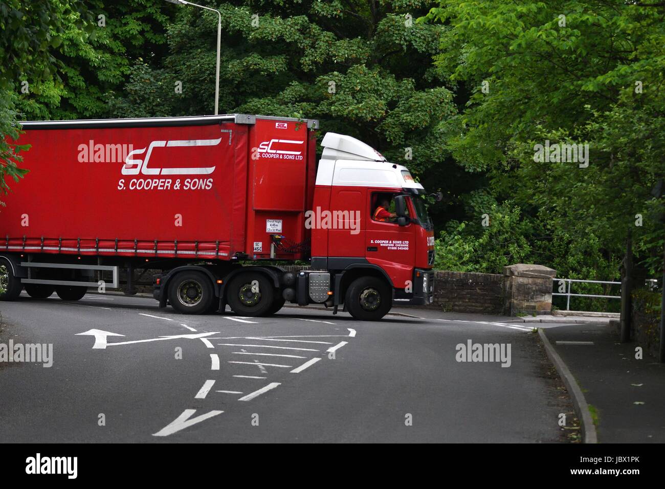 Lorry turning hi-res stock photography and images - Alamy