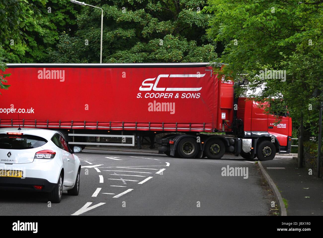 Lorry turning hi-res stock photography and images - Alamy