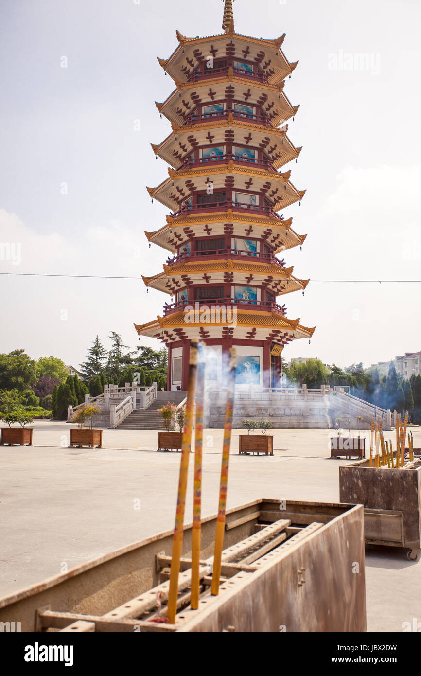 Qibao temple hi-res stock photography and images - Alamy