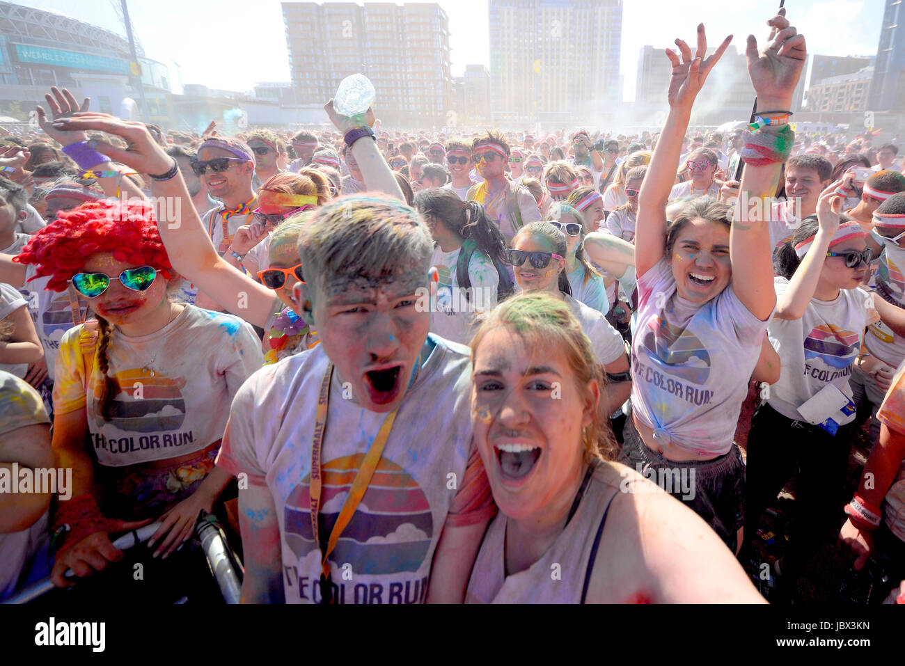 Crowd faces london hi-res stock photography and images - Alamy