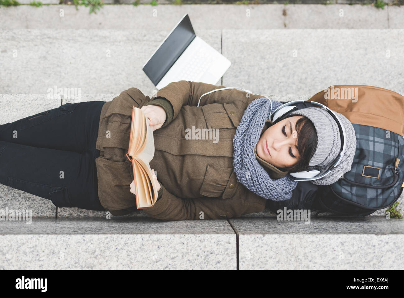 Lying on back reading hi-res stock photography and images - Alamy