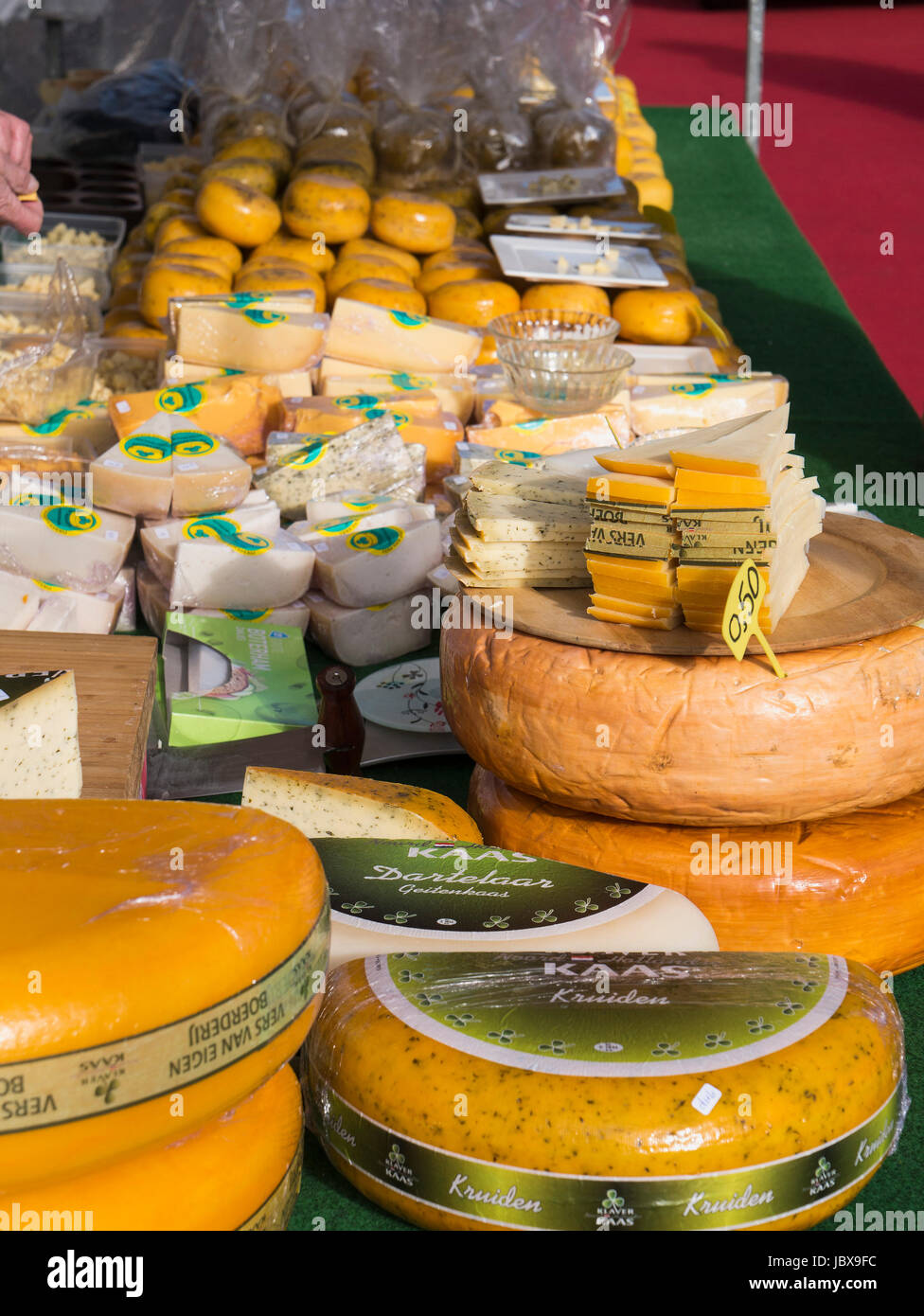 Kaasmarkt -Käsemarkt in Alkmaar, Provinz Nordholland, Niederlande ...