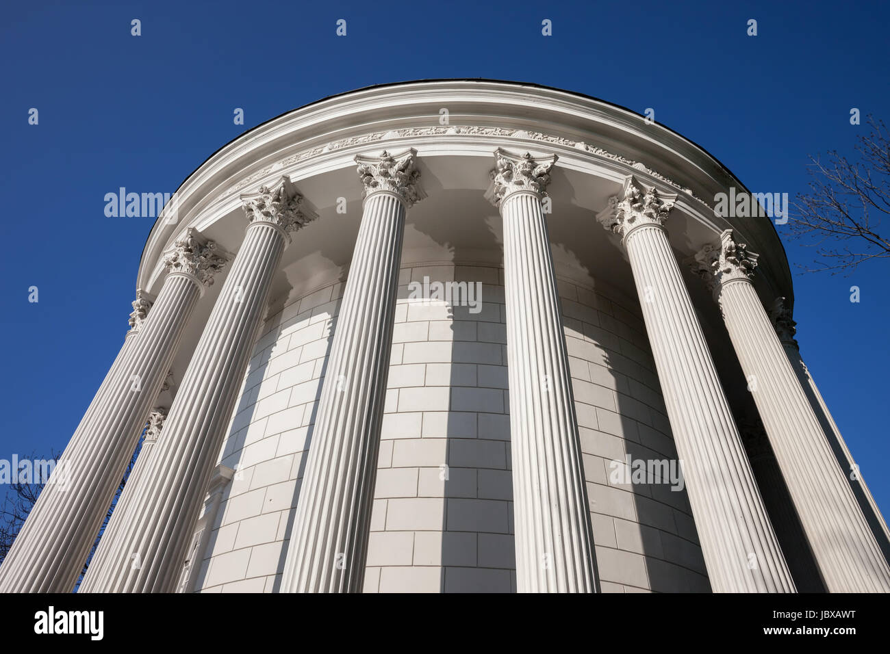 Circular temple classical hi-res stock photography and images - Alamy
