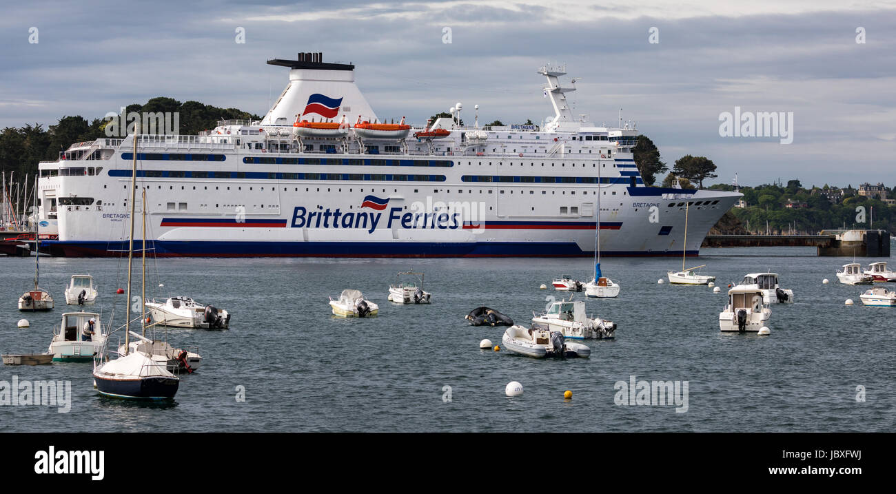 Brittany ferries st malo hi-res stock photography and images - Alamy