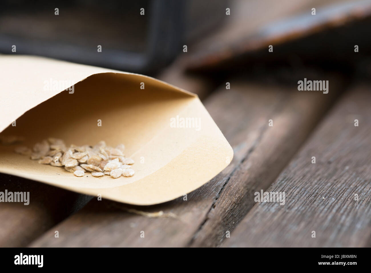 Tomato seed packet hi-res stock photography and images - Alamy
