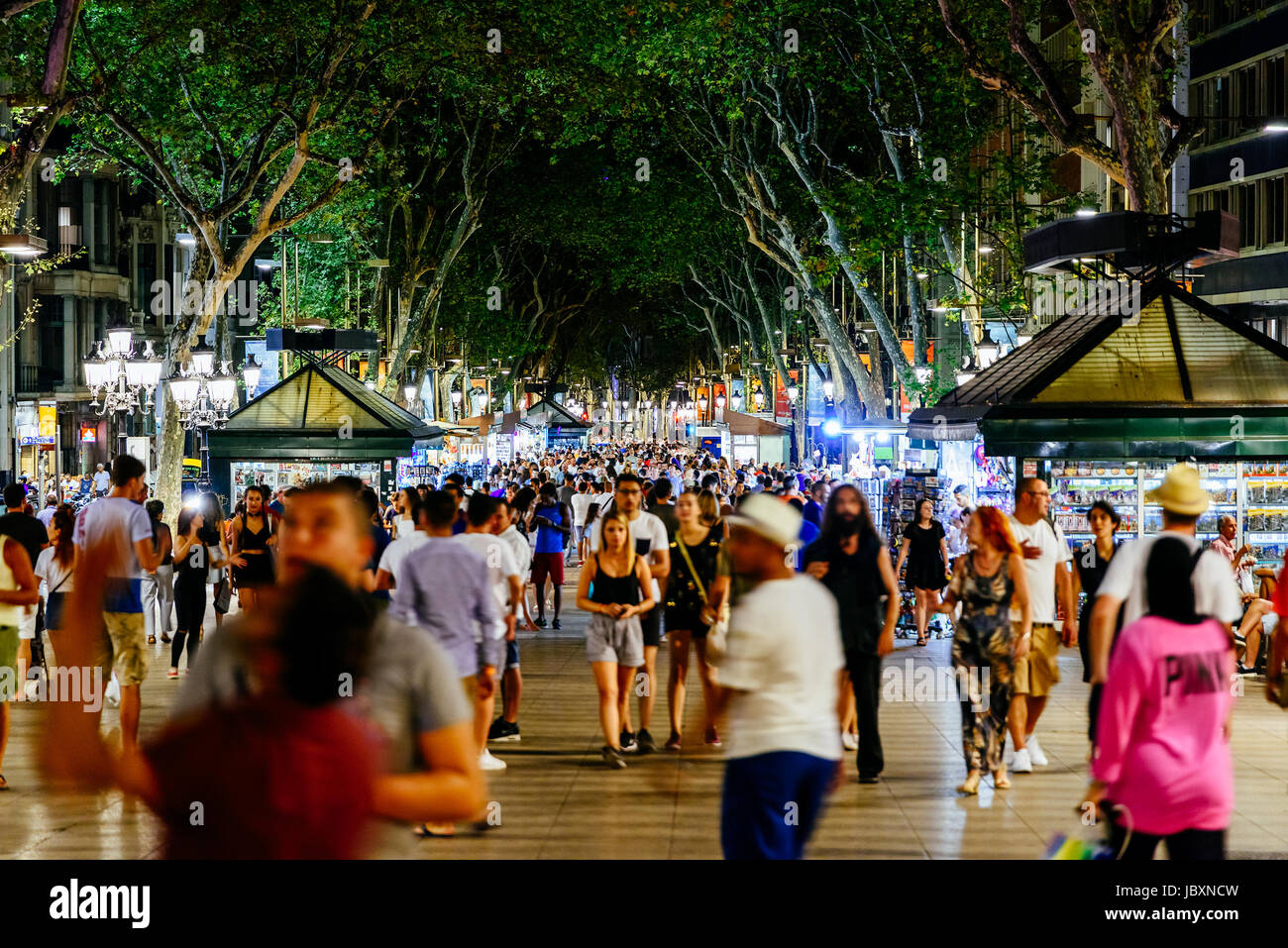 BARCELONA, SPAIN - AUGUST 04, 2016: Crowd Of People In Central ...