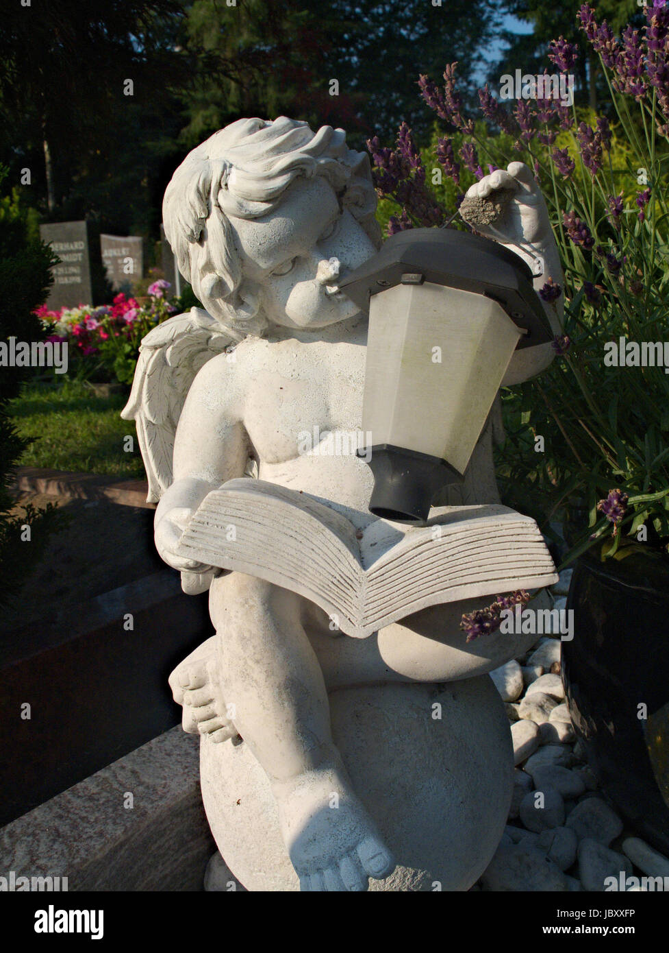 the angels reading Stock Photo - Alamy