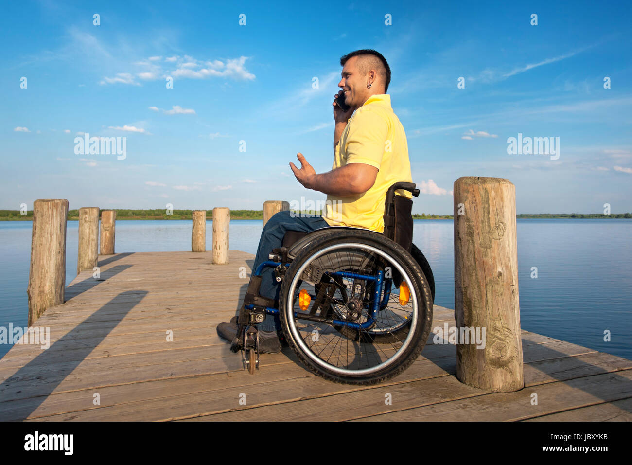 Wheelchair laugh laughs laughing hi-res stock photography and images ...
