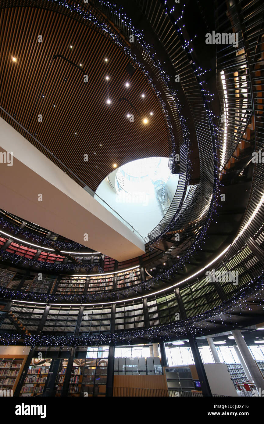 Library of birmingham malala yousafzai hi-res stock photography and ...