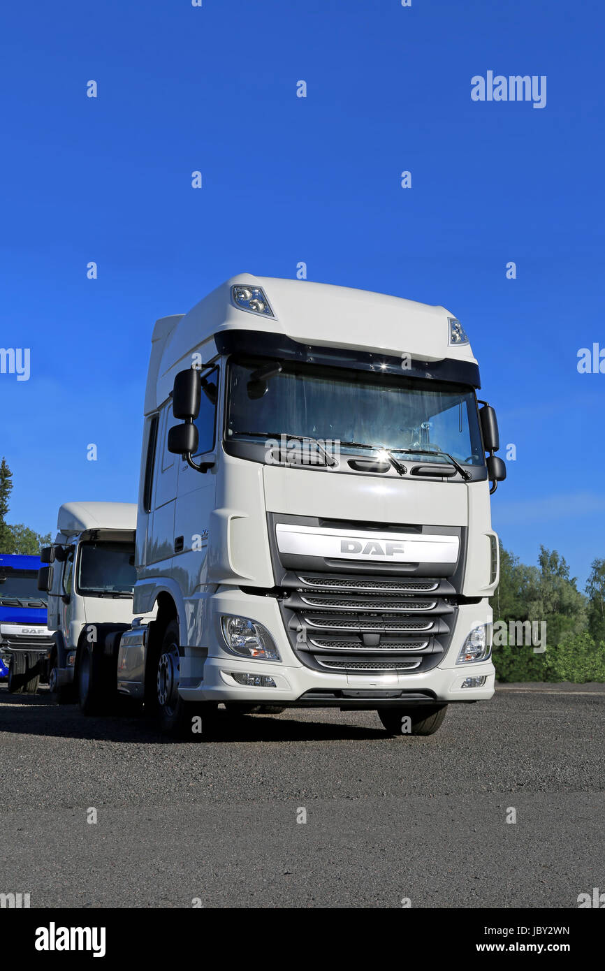 Daf euro 6 truck hi-res stock photography and images - Alamy