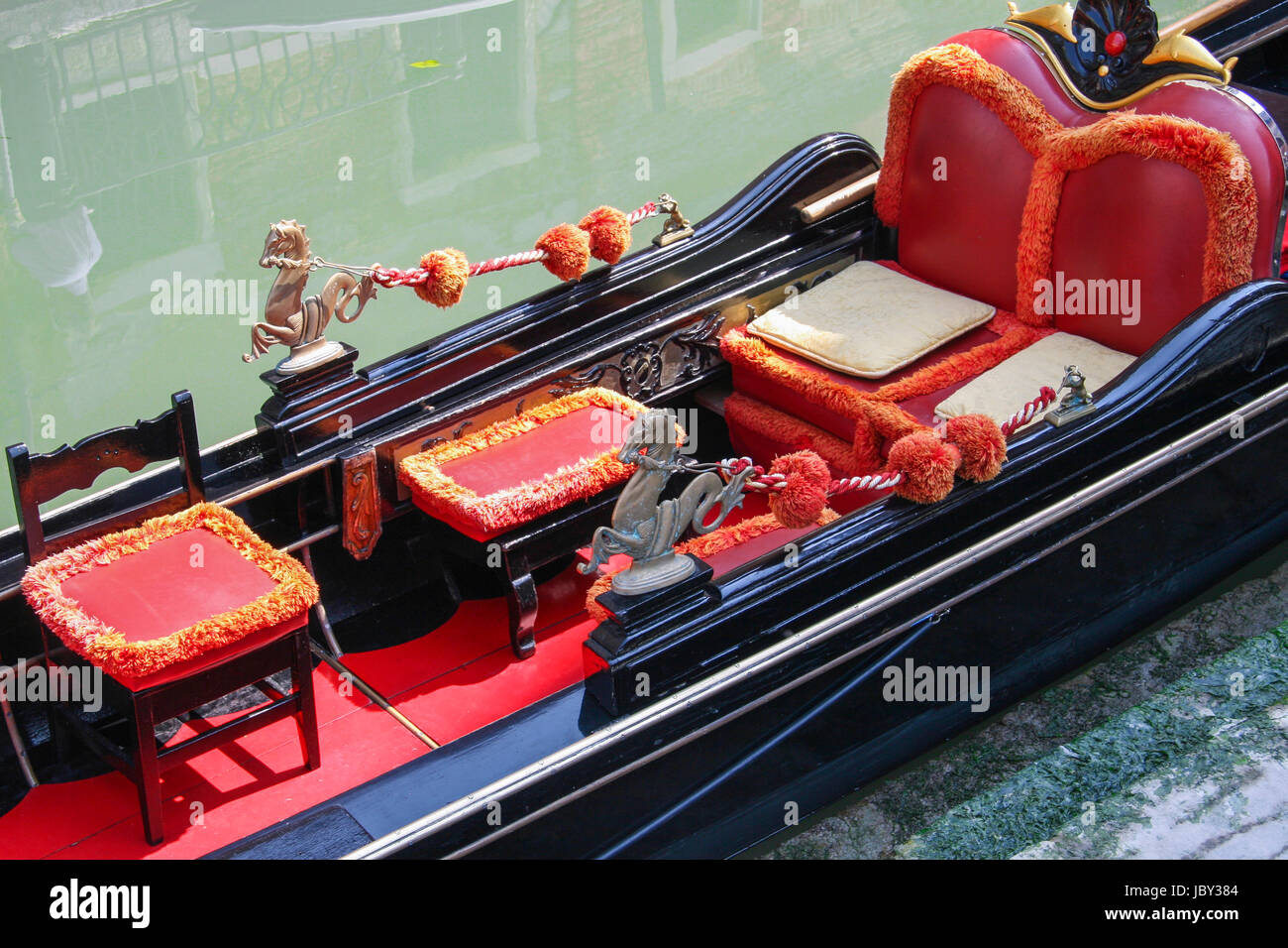 Black gondola hi-res stock photography and images - Alamy