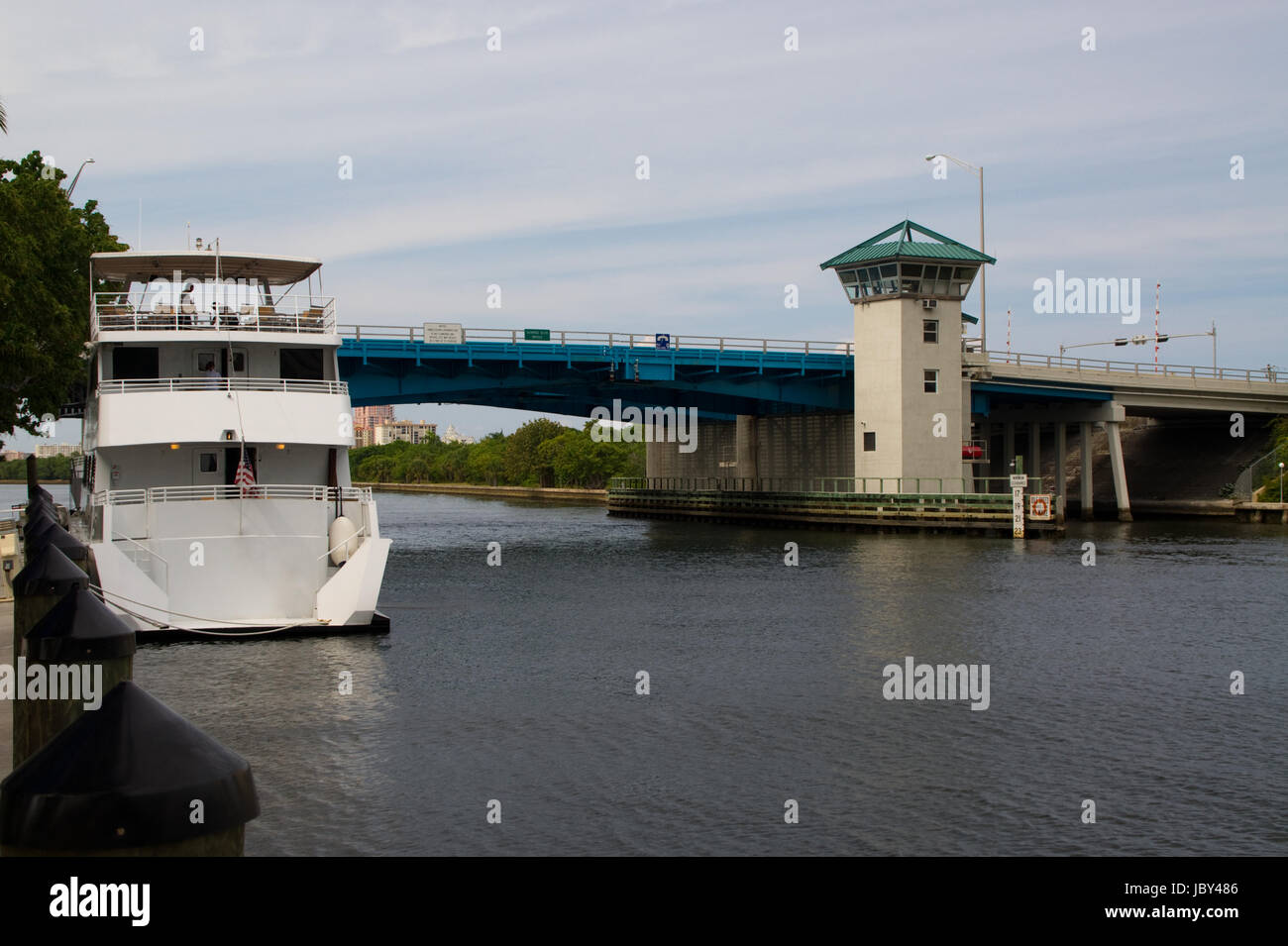 bridge,fort lauderdale,yacht,boat,pier,wharf,harbor,edit,drawbridge ...