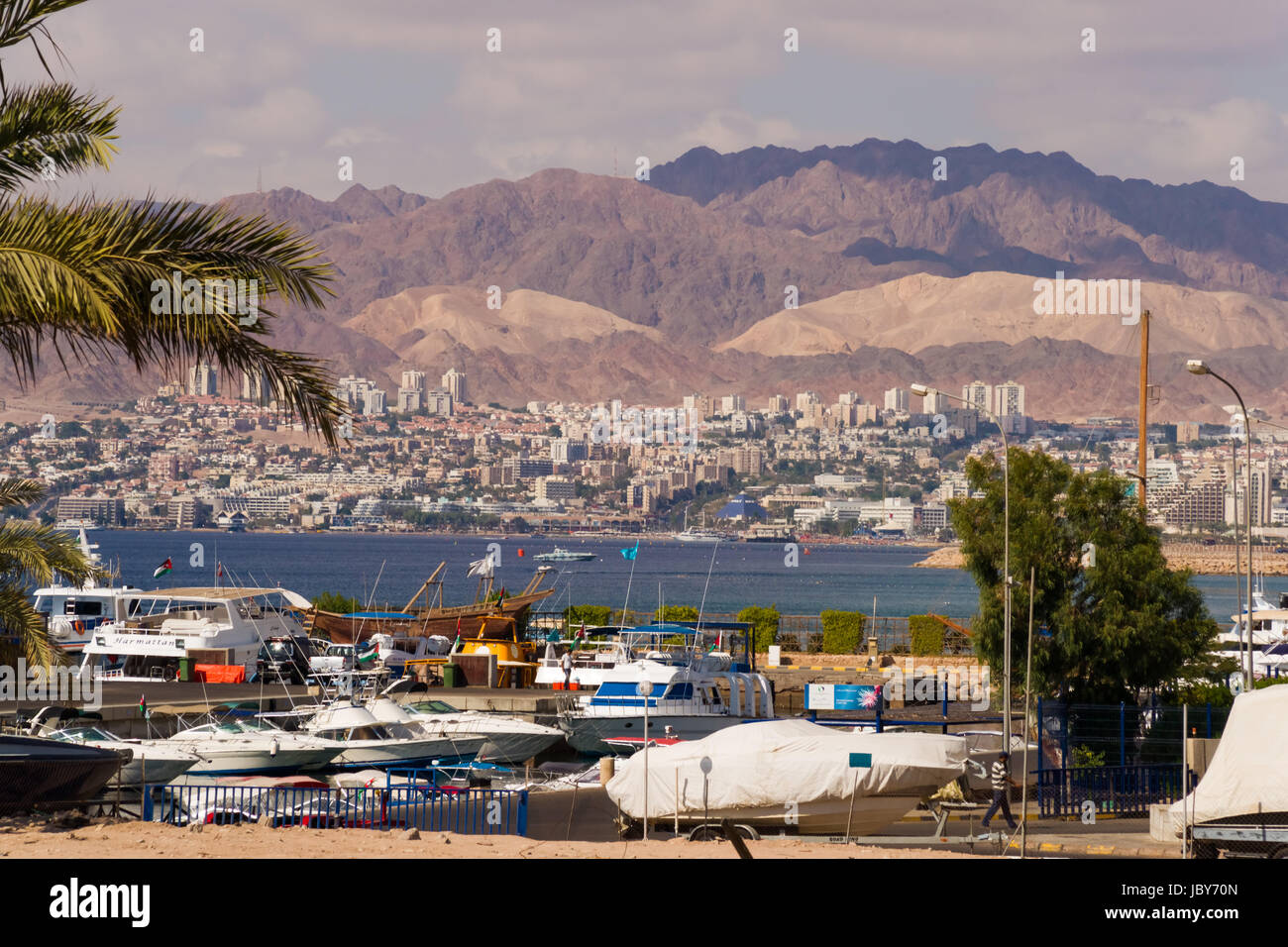 Israeli border with jordan hi-res stock photography and images - Alamy