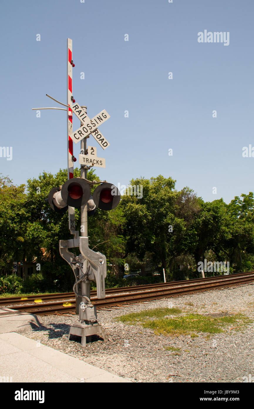 signal,track,roadbed,train,rails,tracks,barrier,crossing,embankment ...