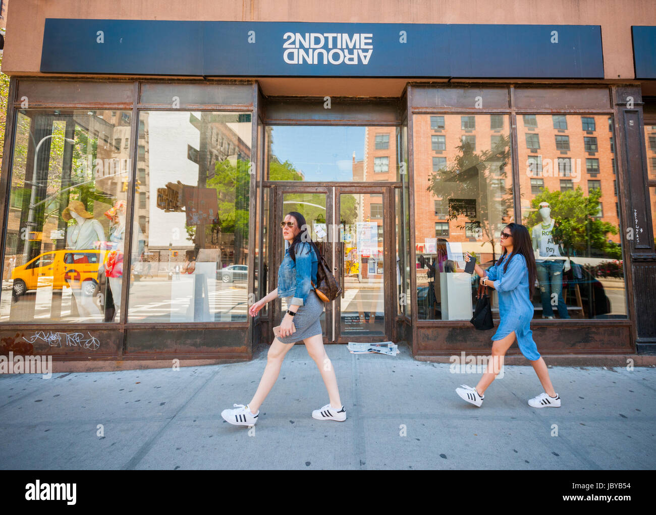 A shuttered 2nd Time Around consignment store in the Soho neighborhood ...