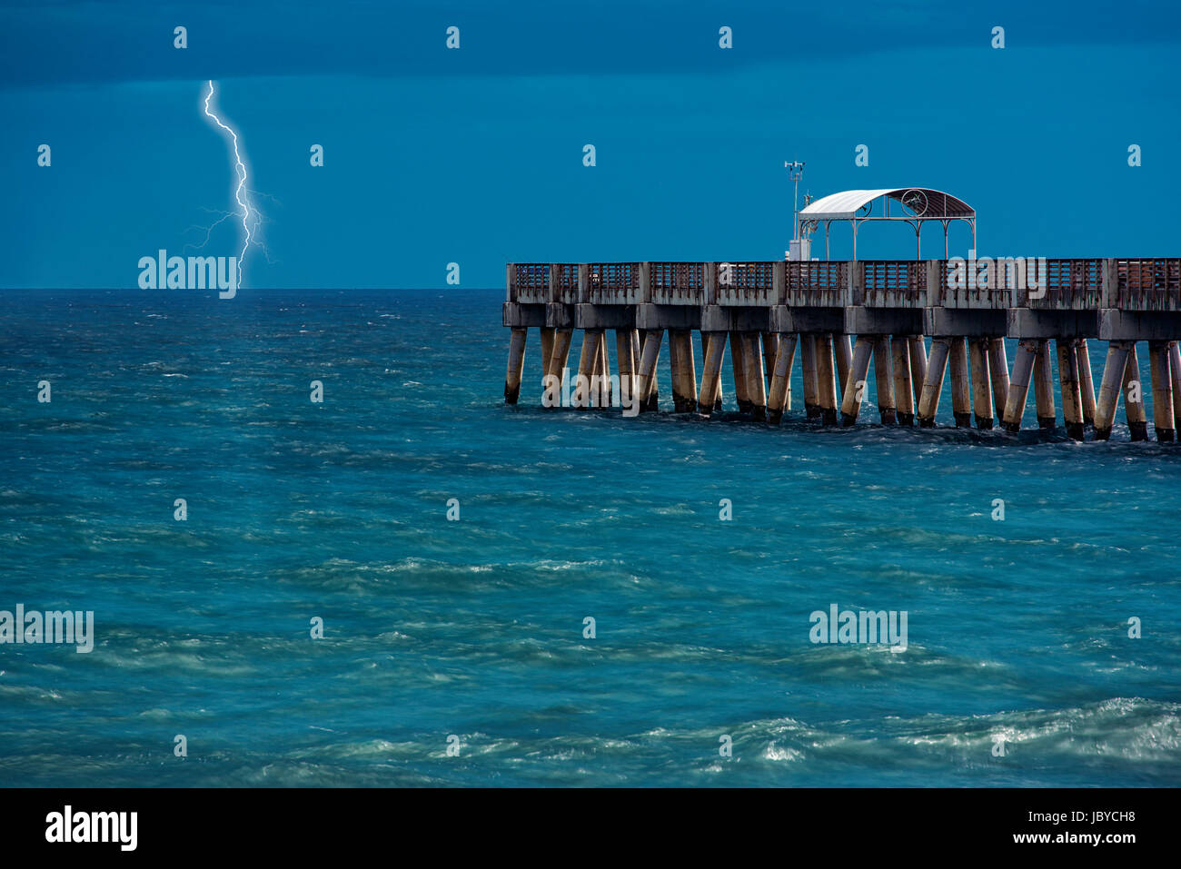 lightning strikes over the ocean (long single exposure). Delray Beach ...