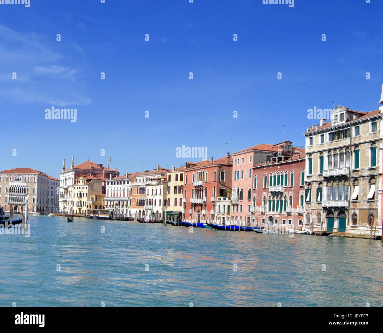 Buildings along grand canal venice hi-res stock photography and images ...