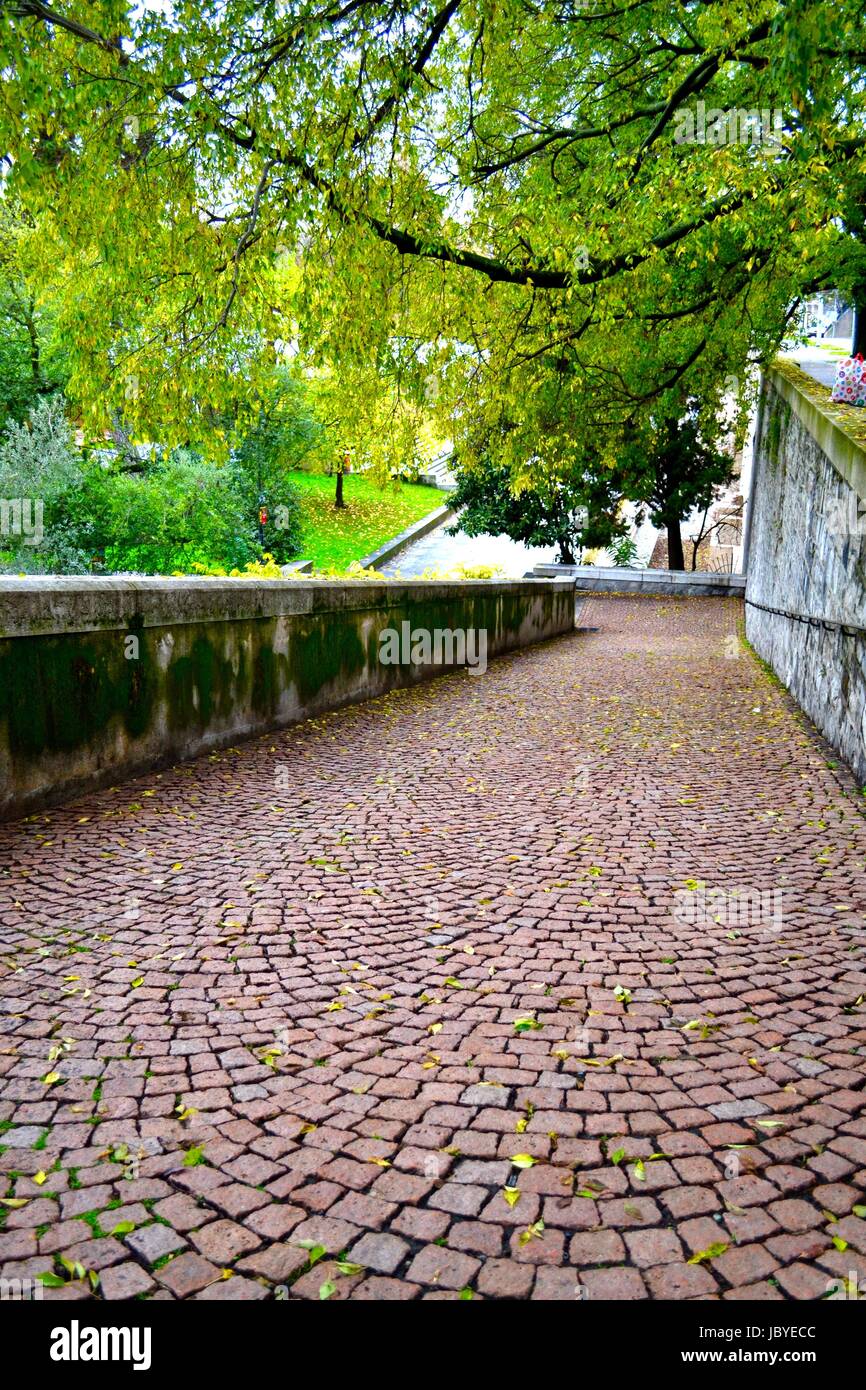 Wall of cobblestones hi-res stock photography and images - Alamy