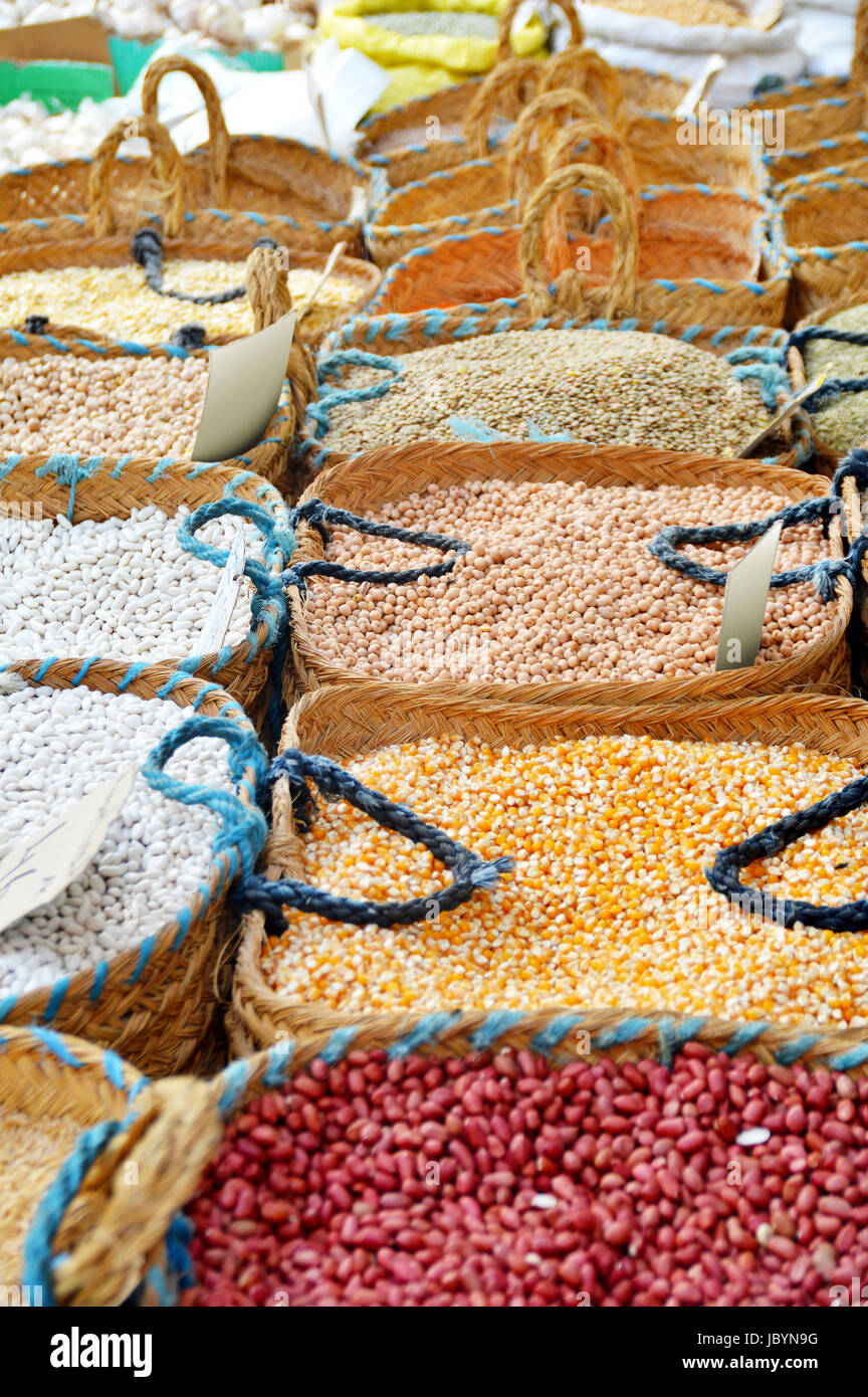 Grain food and spices in Arabic store Stock Photo - Alamy