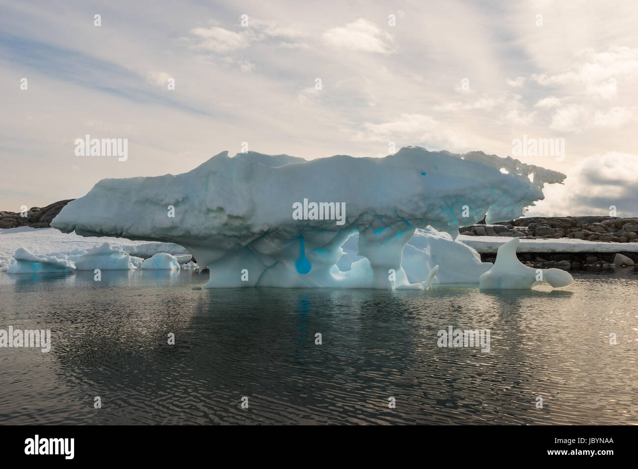Beautiful iceberg hi-res stock photography and images - Alamy