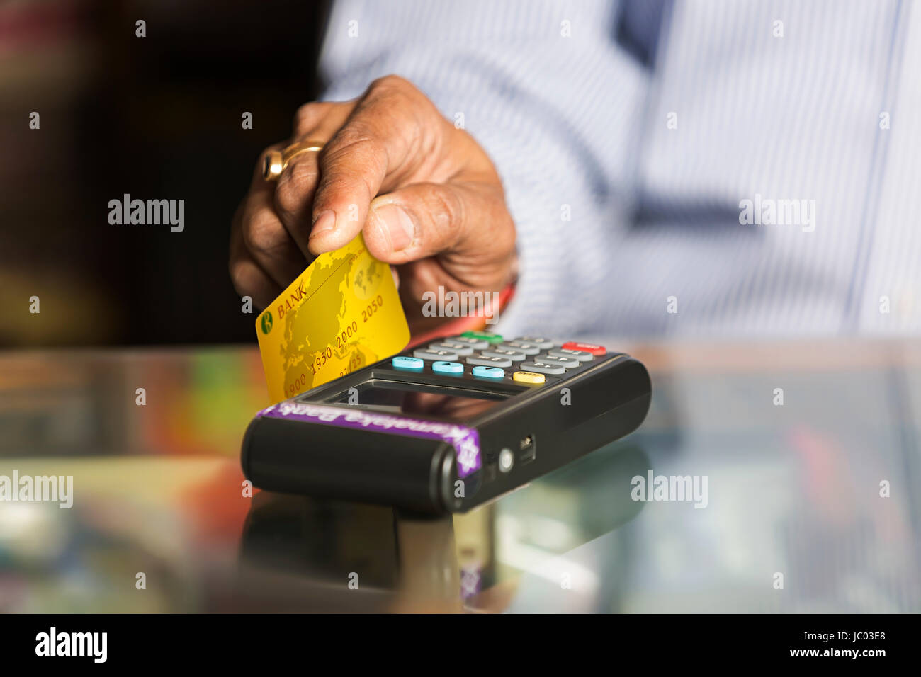 Swap machine hi-res stock photography and images - Alamy