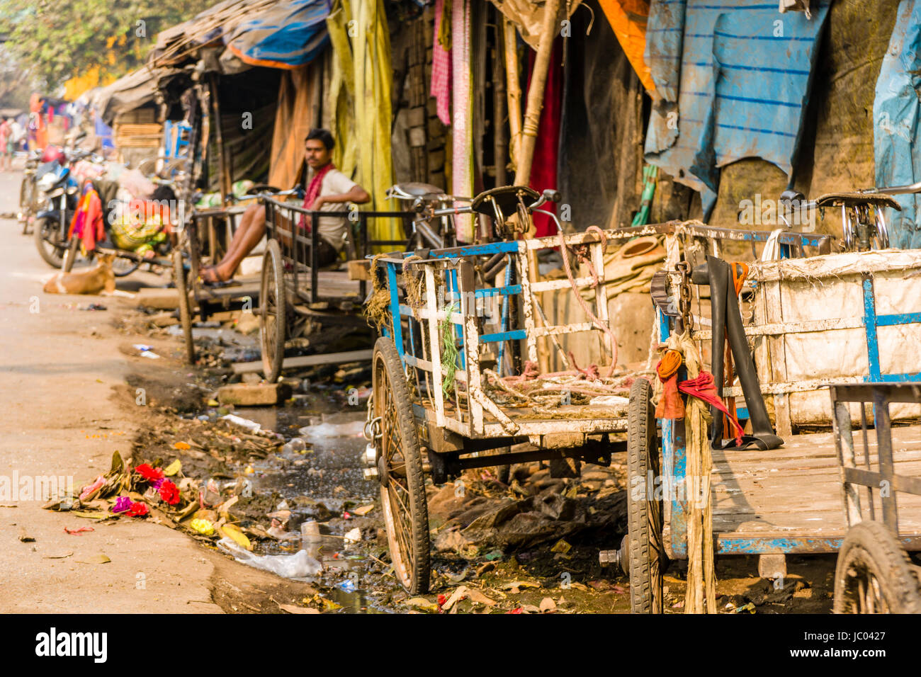 China poverty house hi-res stock photography and images - Alamy