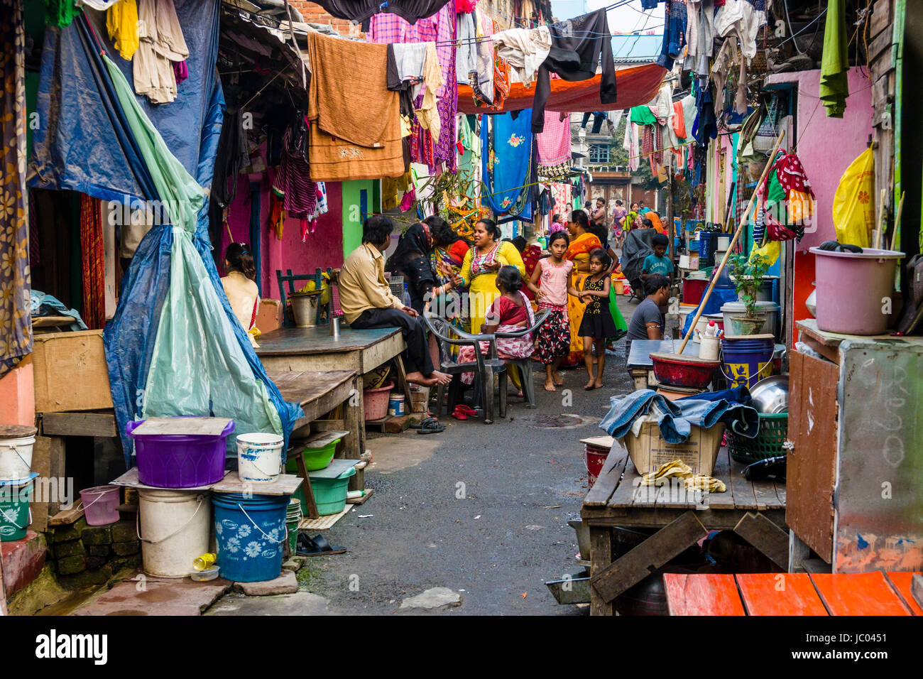 Poor people house hi-res stock photography and images - Alamy