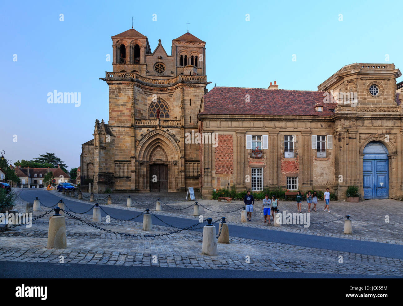 France, Allier (03), Souvigny, l'église prieurale saint-Pierre et saint ...