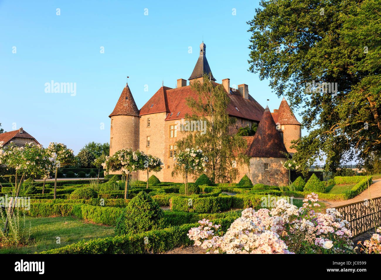 France, Allier (03), Saint-Pourçain-sur-Besbre, château de Beauvoir ...