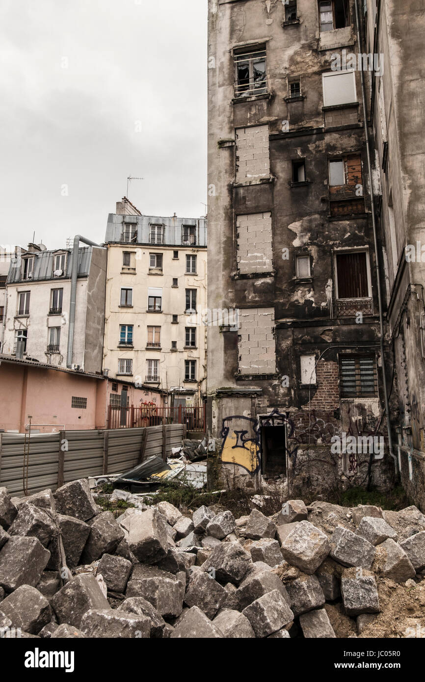 PARIS FRANCE - BUILDING UNDER DEMOLITION - URBAN EXPANSION - PARIS ...