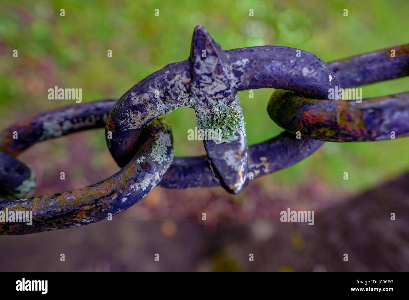 Unbroken chain hi-res stock photography and images - Alamy