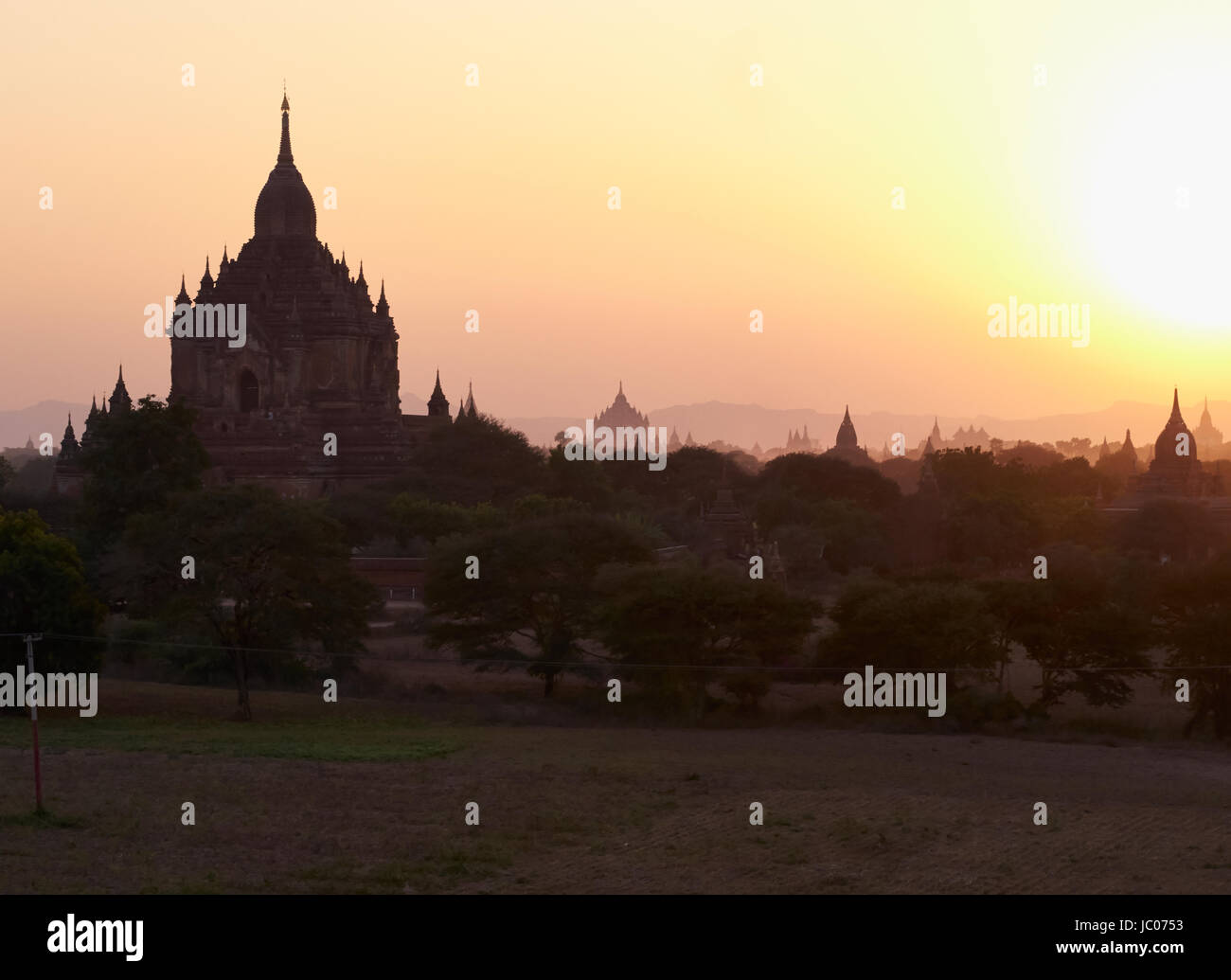 Bagan sunset pagoda silhouette myanmar hi-res stock photography and ...