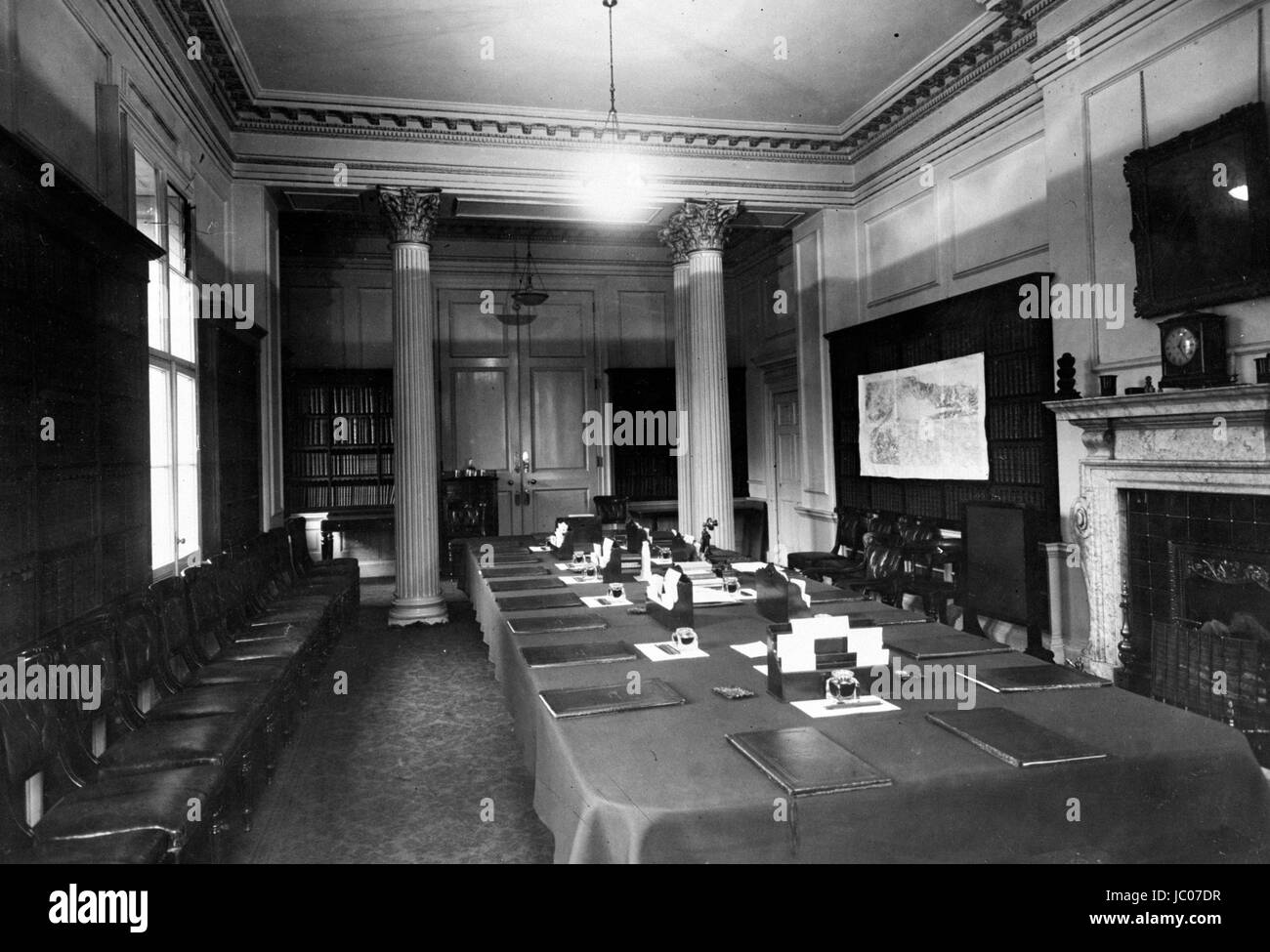 Cabinet room downing street hi-res stock photography and images - Alamy