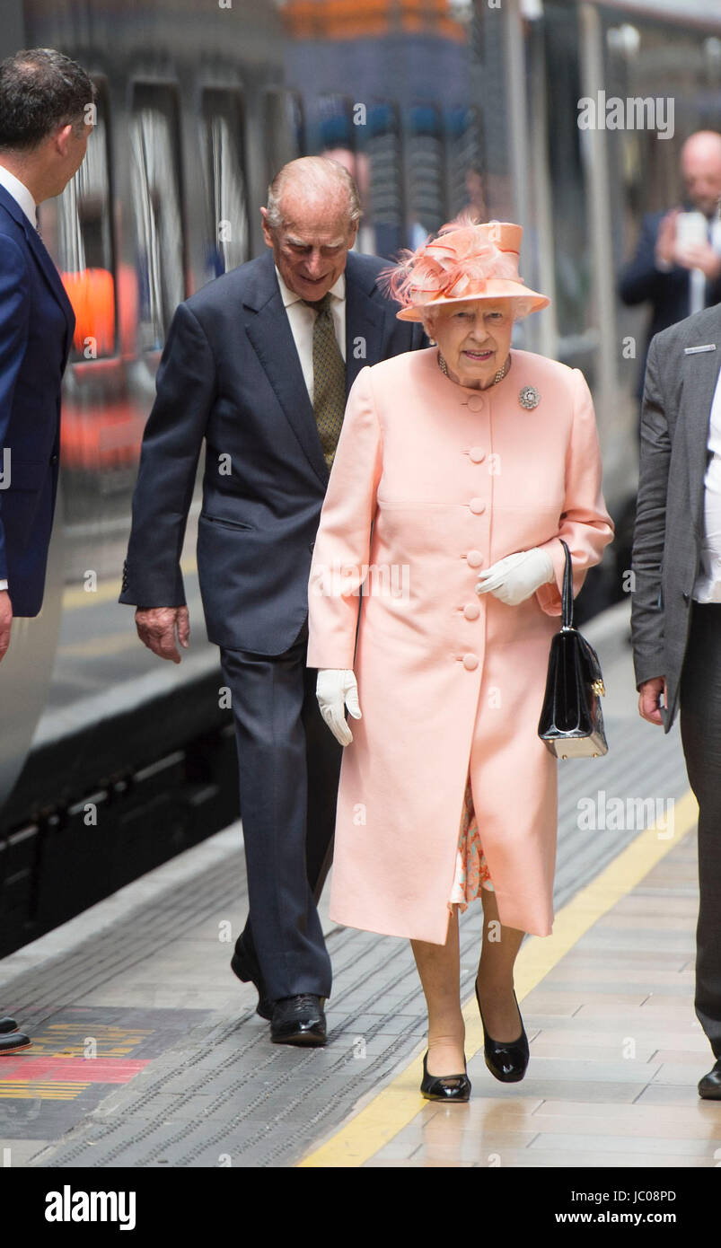 Queen victoria train 1842 hi-res stock photography and images - Alamy
