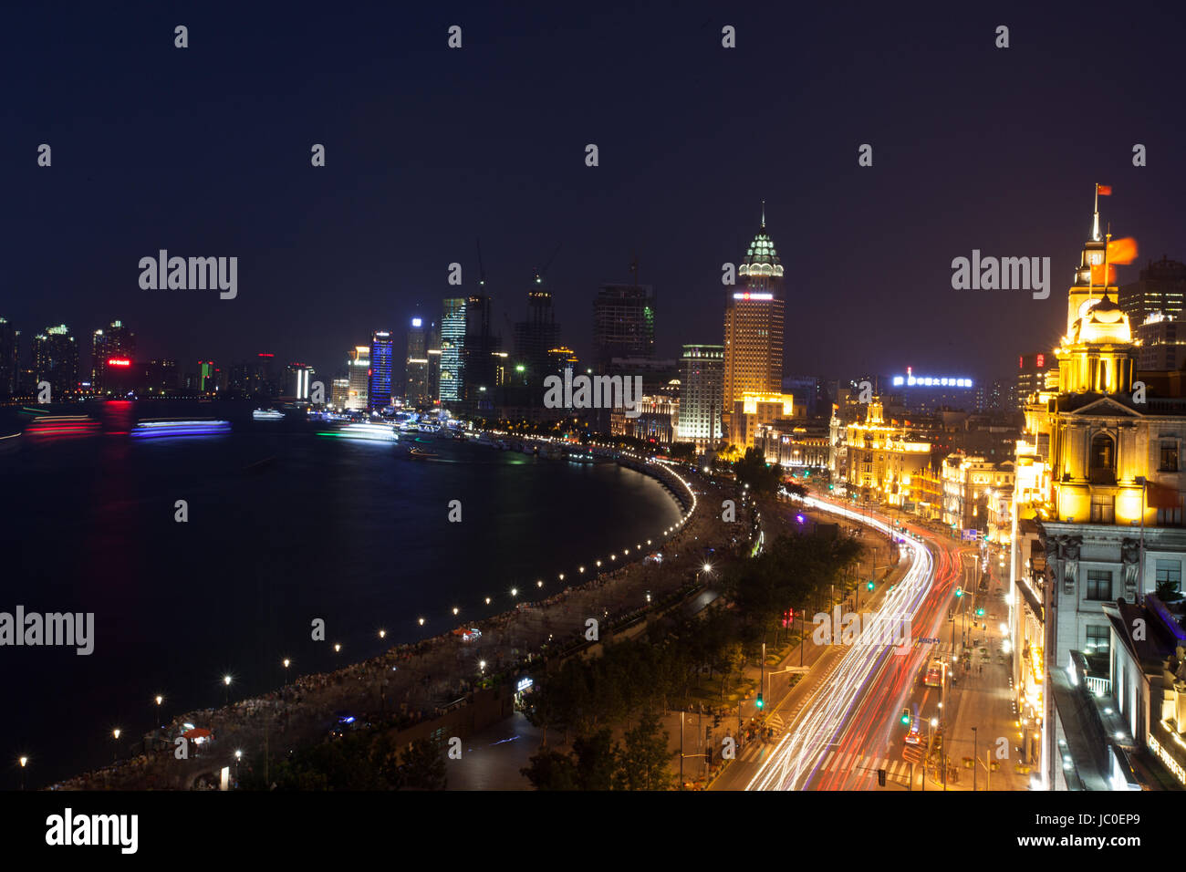 Shanghai tower climb hi-res stock photography and images - Alamy