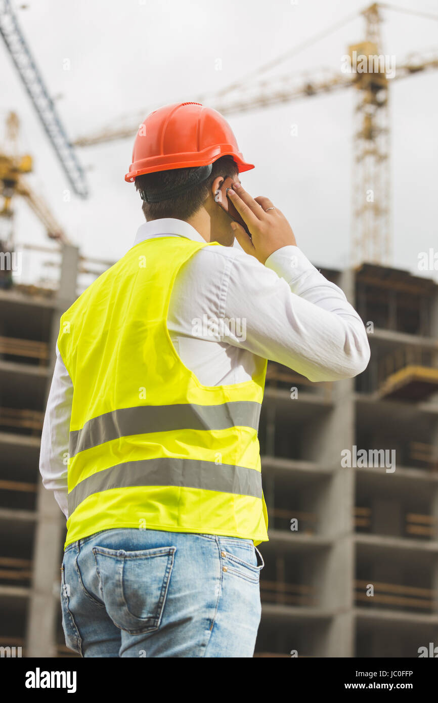 Engineer speaking phone workplace hi-res stock photography and images ...