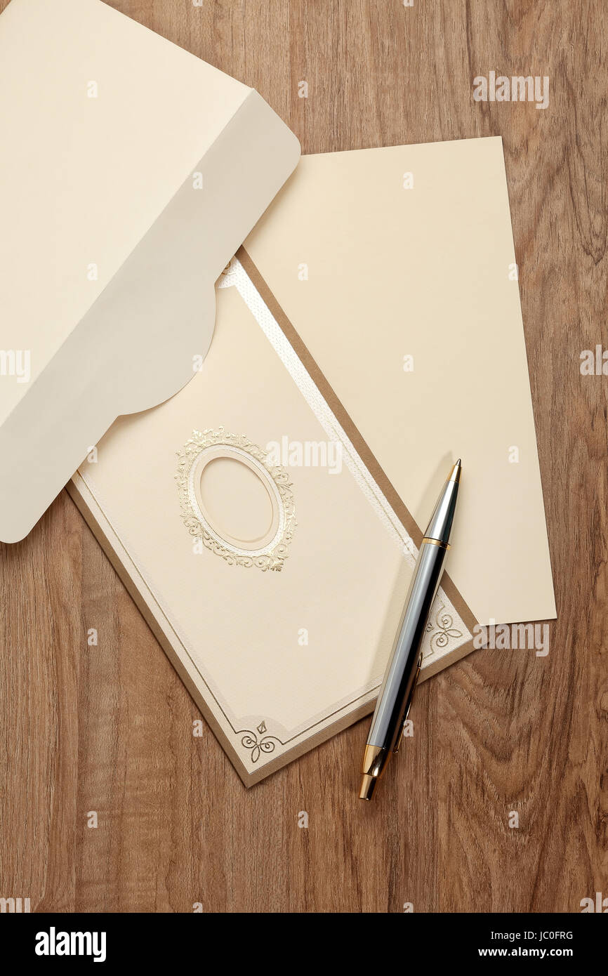 Envelop and blank invitation card with pen Stock Photo - Alamy