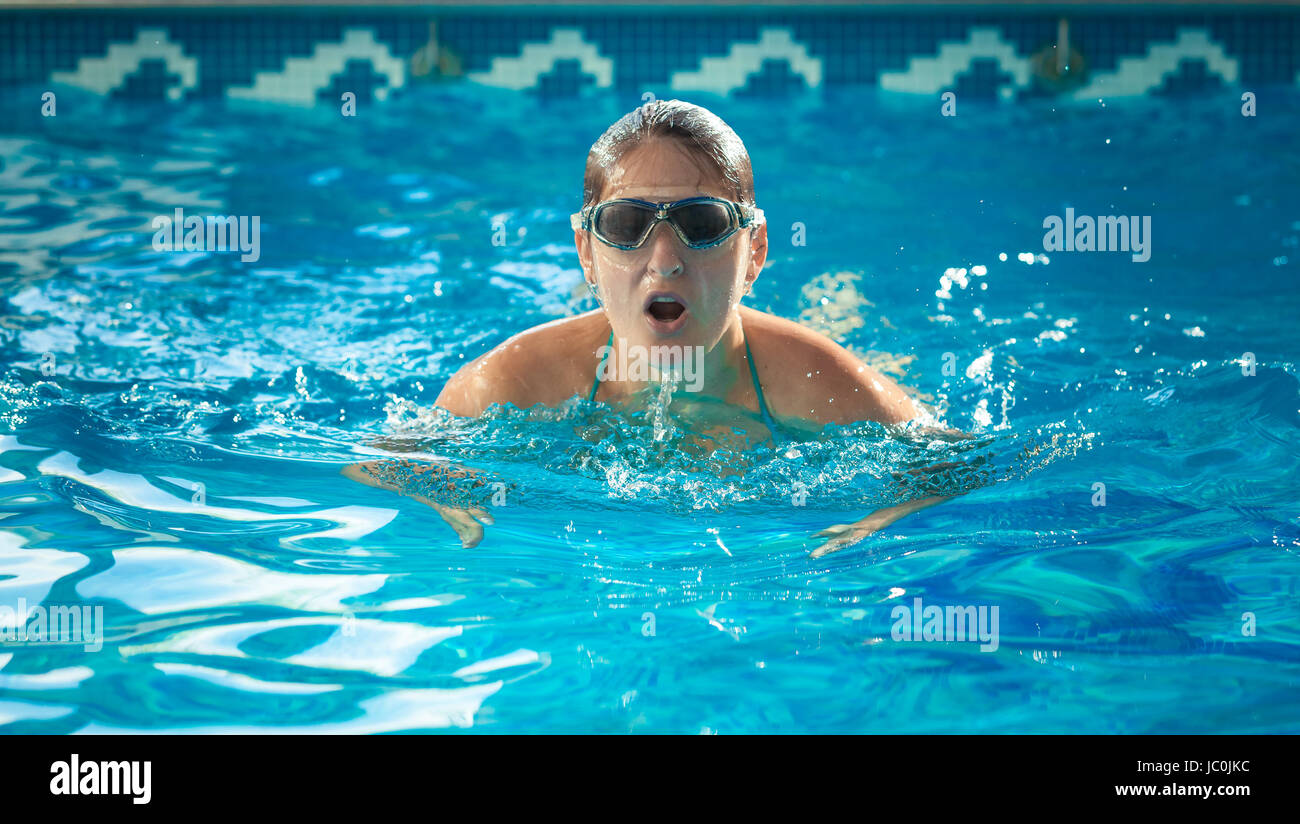 Woman swimmer breath hi-res stock photography and images - Alamy