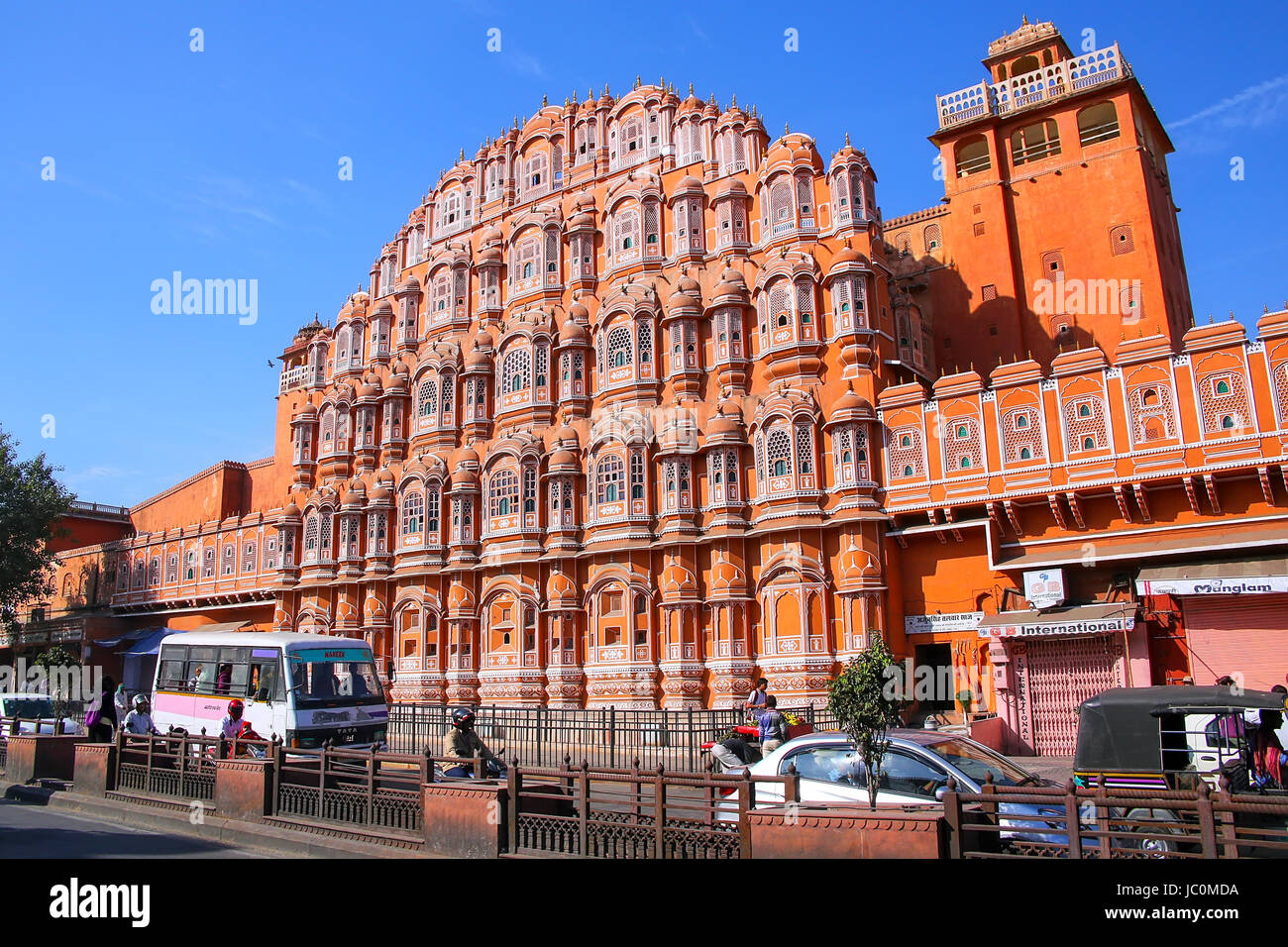 Hawa Mahal with road traffic in front of it, Jaipur, Rajasthan, India ...