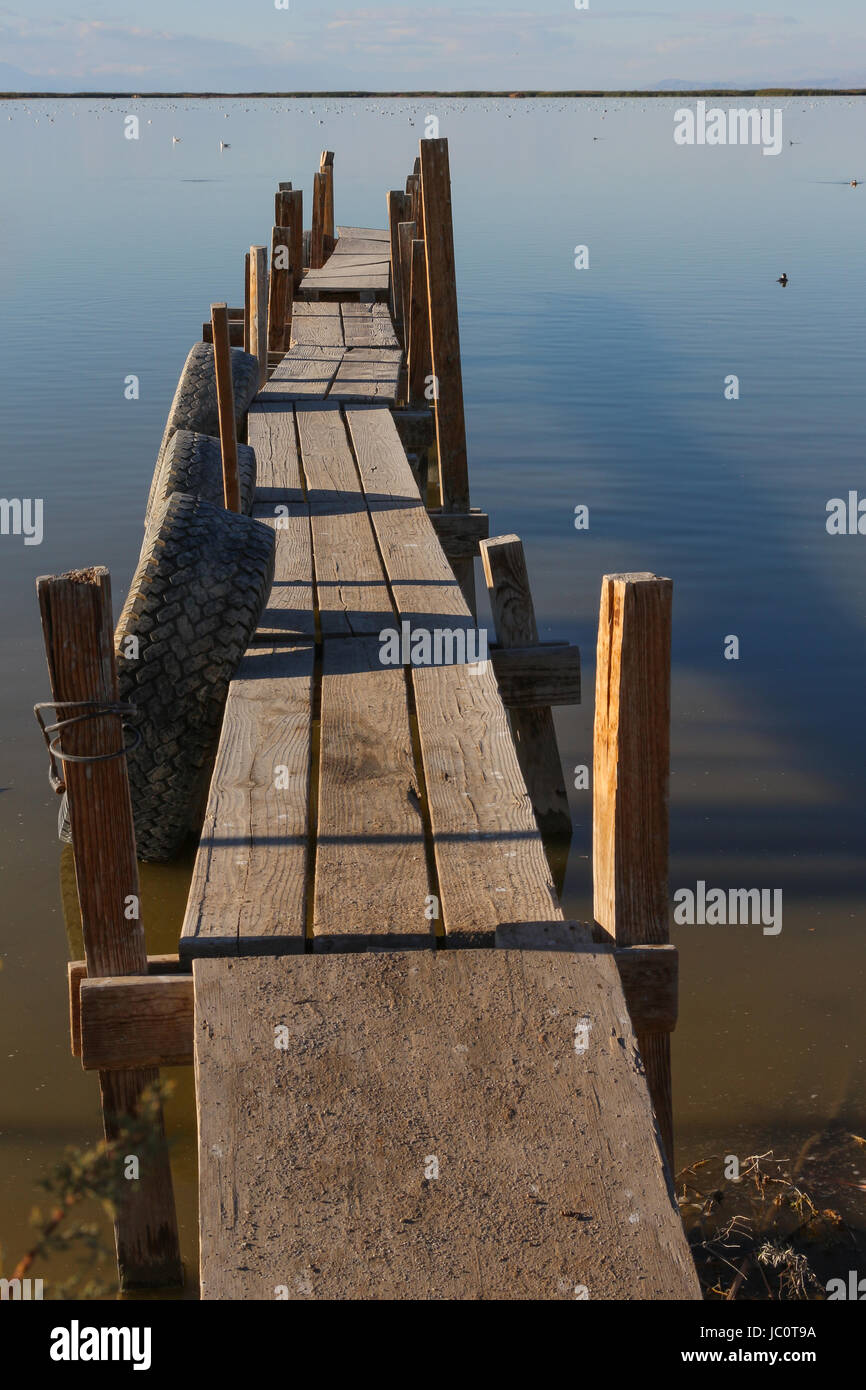 Old wooden dock hi-res stock photography and images - Alamy