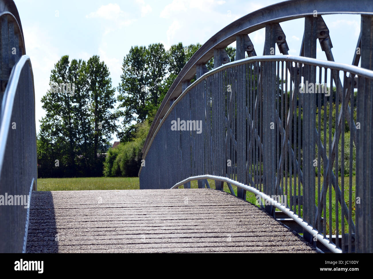 Curved parapet hi-res stock photography and images - Alamy