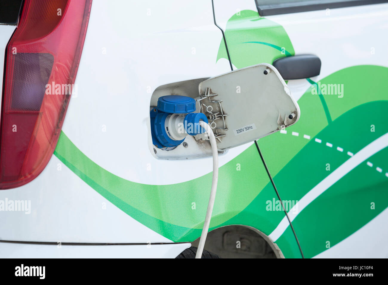 current conduction electric car Stock Photo - Alamy