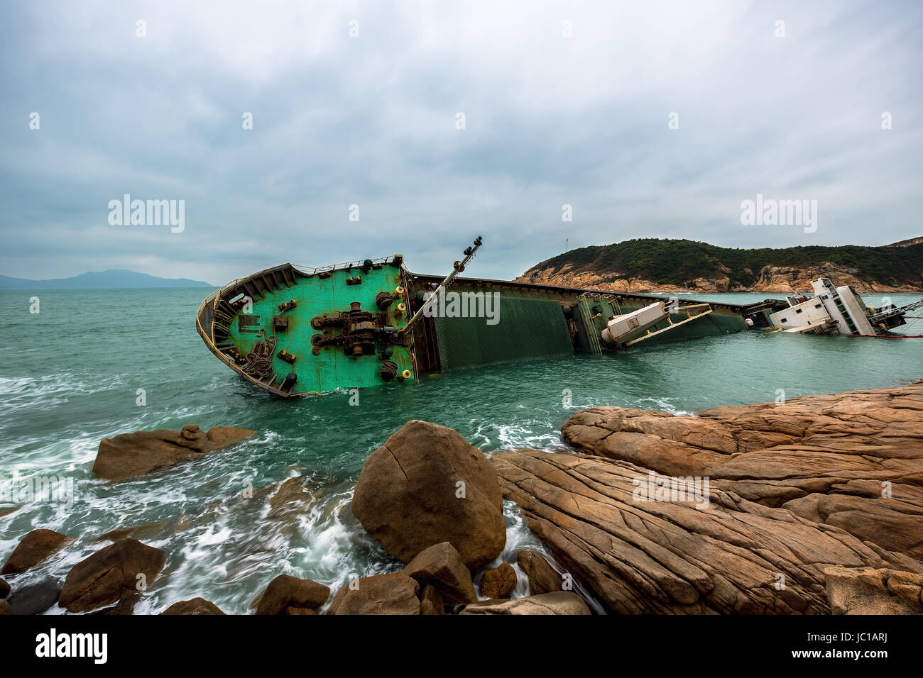 Ships colliding at sea hi-res stock photography and images - Alamy