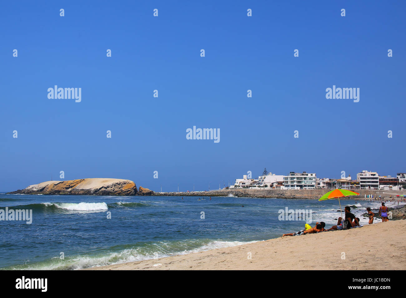 Beach lima peru hi-res stock photography and images - Alamy