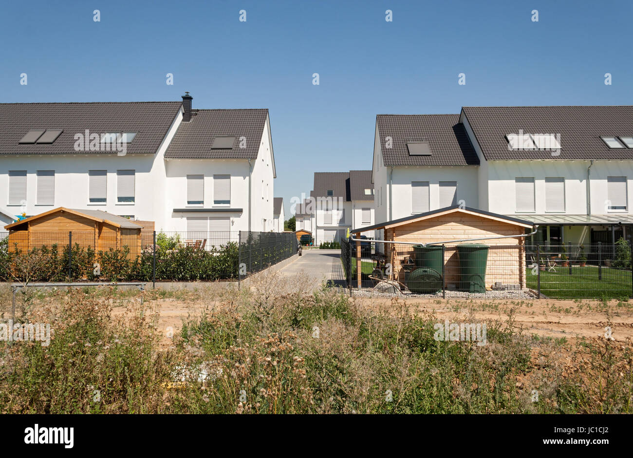 new row house Stock Photo - Alamy